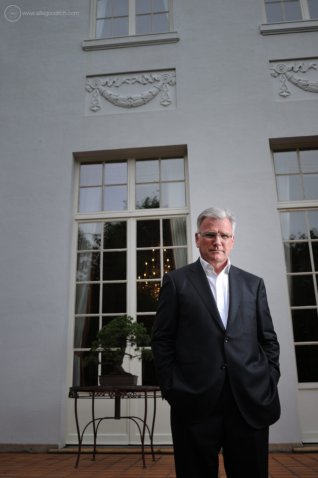 Photographing the outgoing Canadian ambassador to Japan | Japanorama